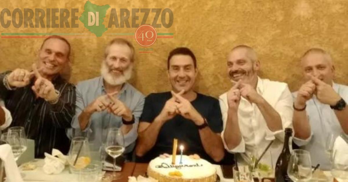 Gioielliere di Arezzo confeziona l'anello che indossano i fedelissimi ...