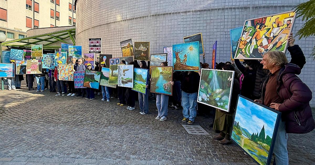 I quadri realizzati dagli studenti del liceo artistico donati all ...